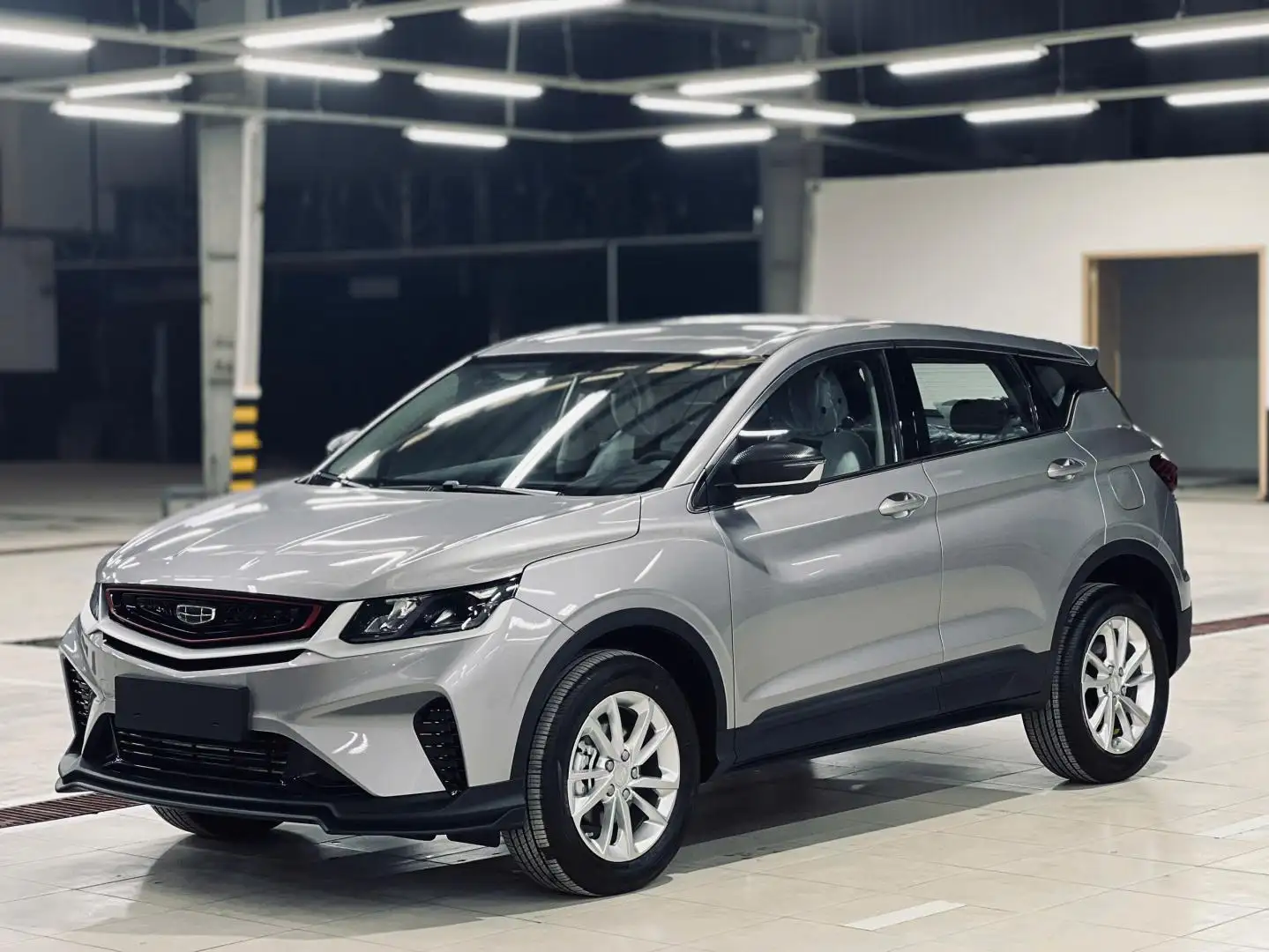 Geely Coolray Standard - Geely Giải Phóng